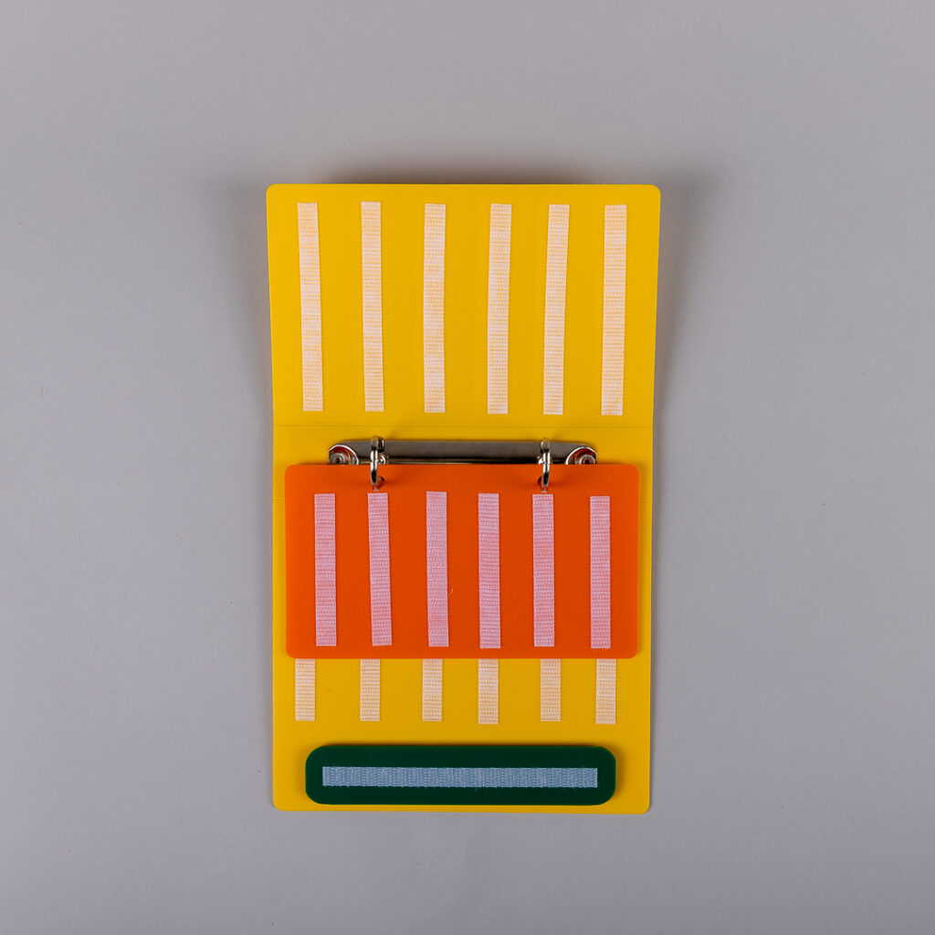 PECS®コミュニケーションブック™（中）＆PECS®151™絵カードセット - Pyramid Educational ...