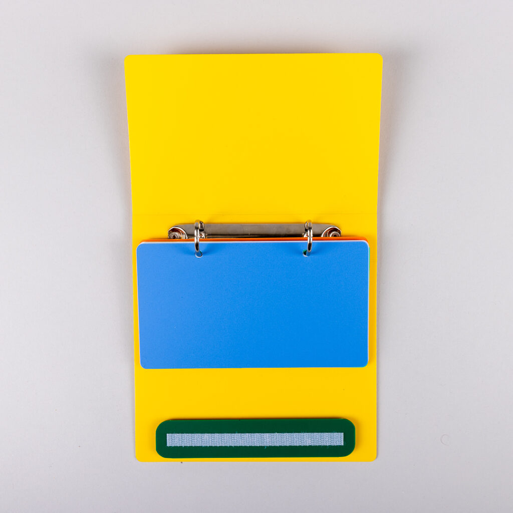 PECS®コミュニケーションブック™（中）＆PECS®151™絵カードセット - Pyramid Educational ...